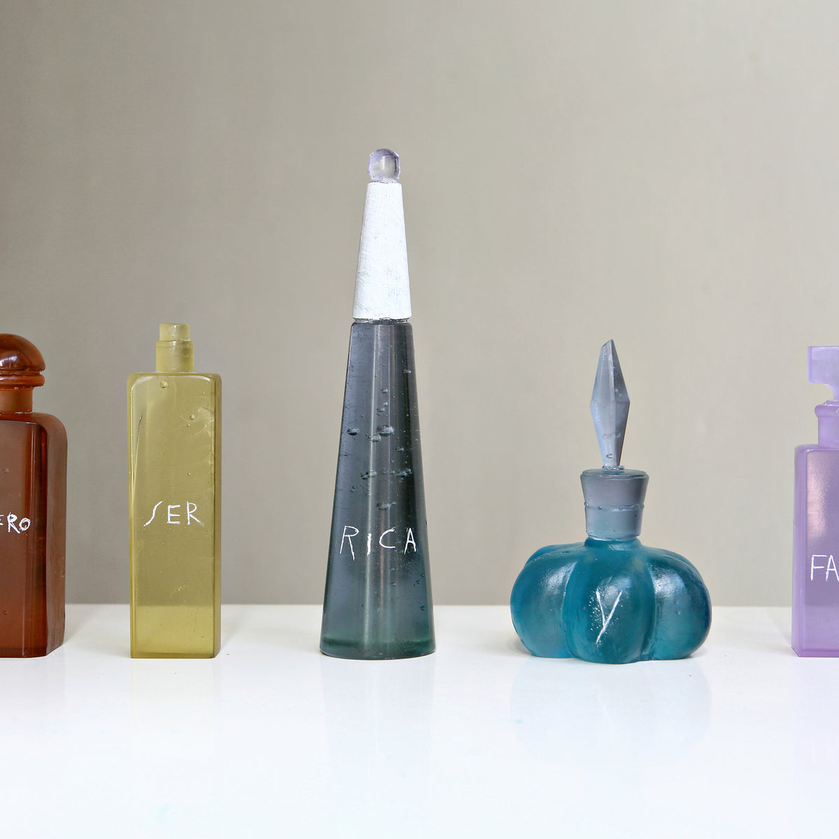 Quiero ser rica y famosa – Exhibify